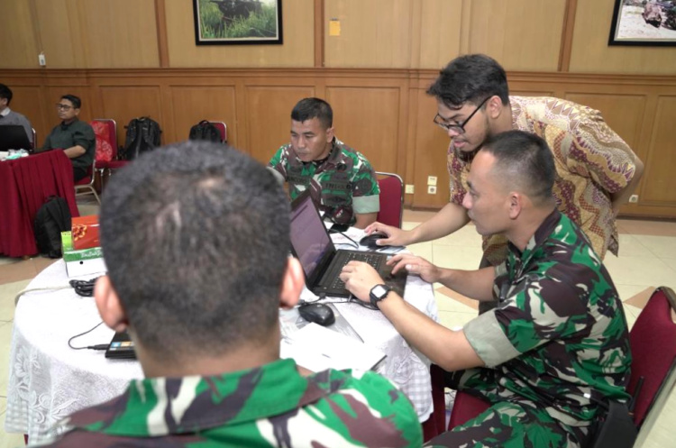 Puspen TNI Gelar Pelatihan Aplikasi Monitoring Infonet & Media Center ...