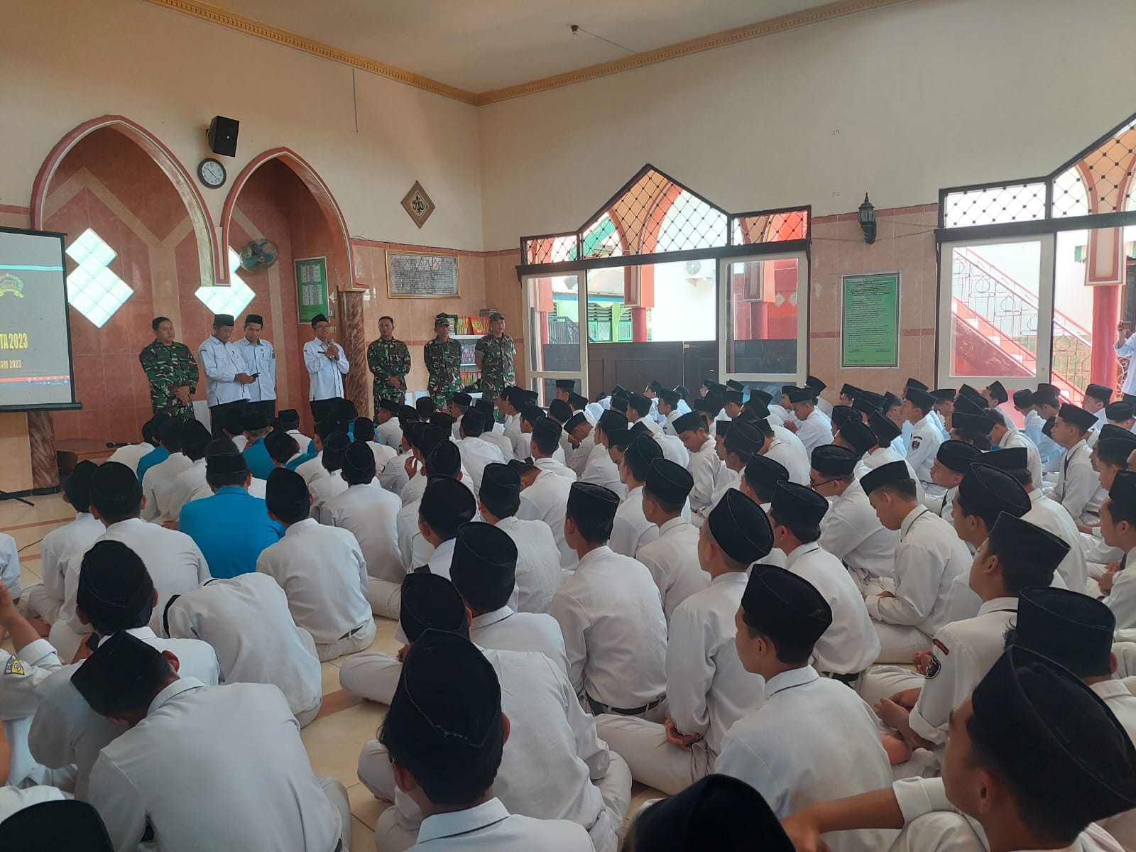 Serka Mulyadi Sosialisasikan Rekrutmen Prajurit TNI AD Jalur Santri ...
